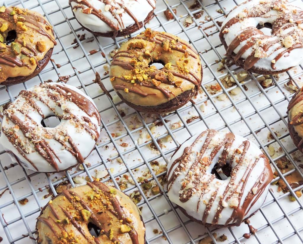 OKI Scoop Shop and Donuts in Oak Island, NC – Home to the Best Cake ...